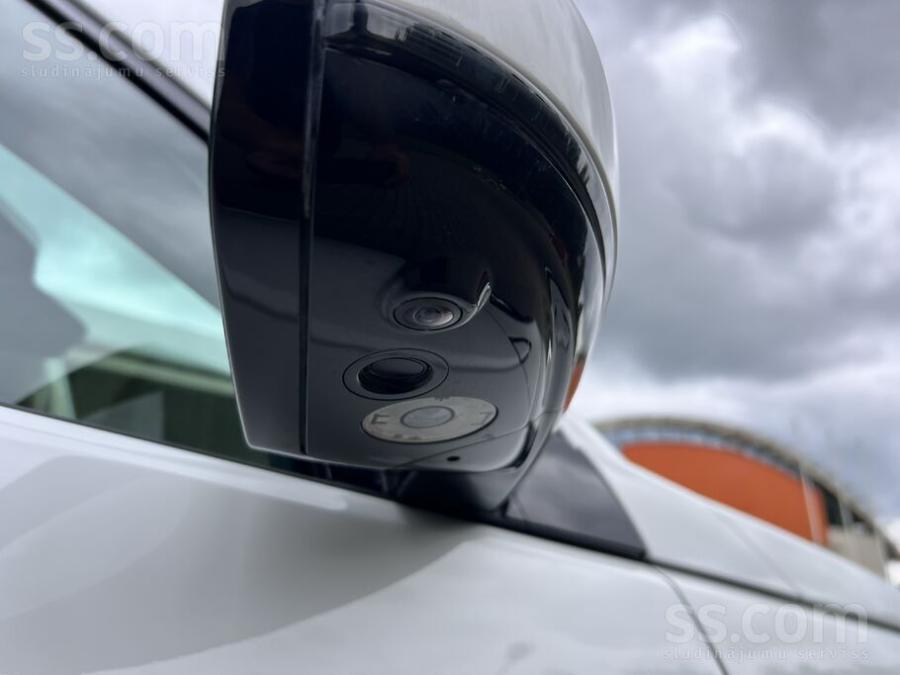 Белый Ленд Ровер Discovery Sport 2020 в Рига, объемом двигателя 2.00 л и пробегом 98 тыс. км за 17900 €, фото 17 на AUTOMOTO.COM.LV