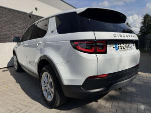 White Land Rover Discovery Sport 2020 in Kaunas, with an engine capacity of 2.00 L and mileage of 177 thousand km for 13999 €, photo 6 on AUTOMOTO.COM.LV