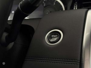 White Land Rover Discovery Sport 2020 in Kaunas, with an engine capacity of 2.00 L and mileage of 177 thousand km for 13999 €, photo 22 on AUTOMOTO.COM.LV