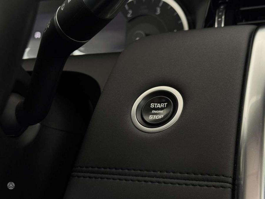 White Land Rover Discovery Sport 2020 in Kaunas, with an engine capacity of 2.00 L and mileage of 177 thousand km for 13999 €, photo 22 on AUTOMOTO.COM.LV