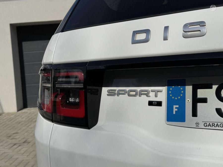 White Land Rover Discovery Sport 2020 in Kaunas, with an engine capacity of 2.00 L and mileage of 177 thousand km for 13999 €, photo 24 on AUTOMOTO.COM.LV