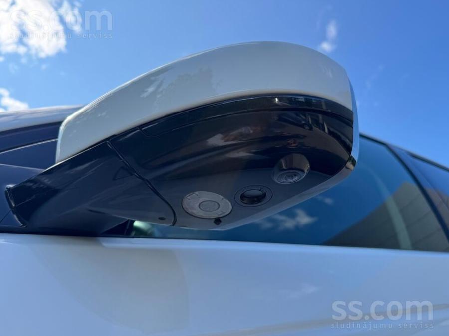 Balts Land Rover Discovery Sport 2020 Rīga, ar dzinēja tilpumu 2.00 L un nobraukumu 98 tūkst. km par 16790 €, foto 14 vietnē AUTOMOTO.COM.LV