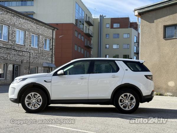 White Land Rover Discovery Sport 2020 in Tallinn, with an engine capacity of 2.00 L and mileage of 132 thousand km for 21500 €, photo 4 on AUTOMOTO.COM.LV