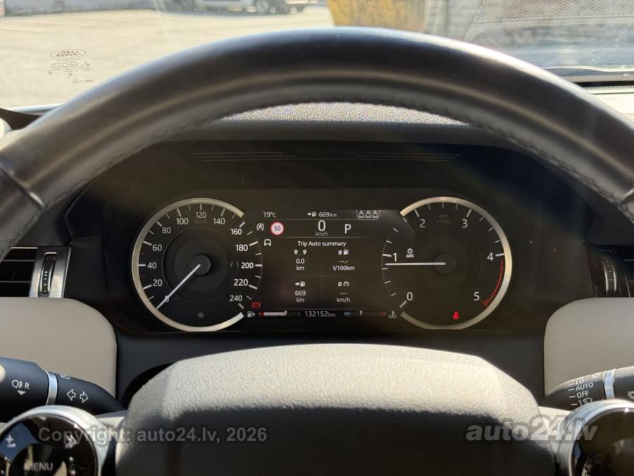Белый Ленд Ровер Discovery Sport 2020 в Таллин, объемом двигателя 2.00 л и пробегом 132 тыс. км за 21500 €, фото 17 на AUTOMOTO.COM.LV