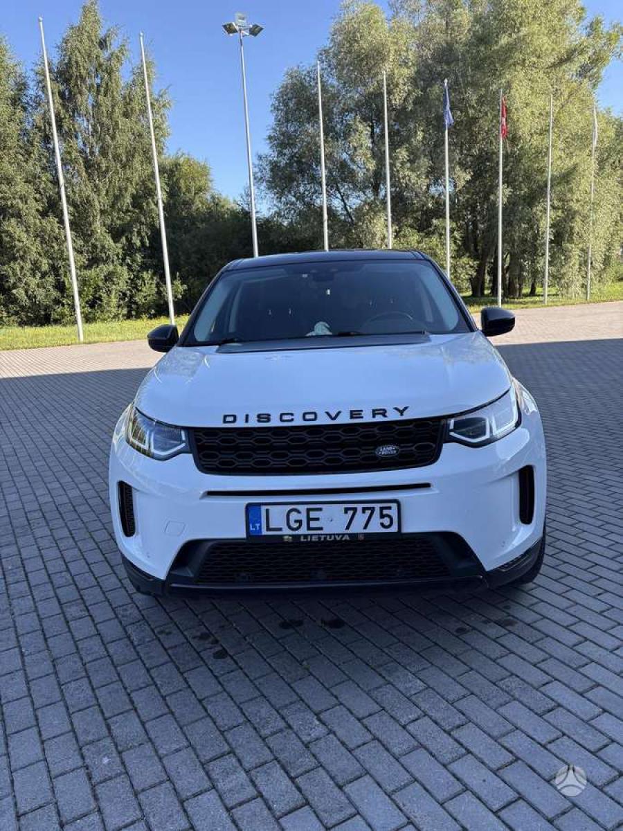 Balts Land Rover Discovery Sport 2020 Šauļi, ar dzinēja tilpumu 2.00 L un nobraukumu 154 tūkst. km par 17800 €, foto 1 vietnē AUTOMOTO.COM.LV