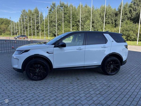 White Land Rover Discovery Sport 2020 in Siauliai, with an engine capacity of 2.00 L and mileage of 154 thousand km for 17800 €, photo 2 on AUTOMOTO.COM.LV