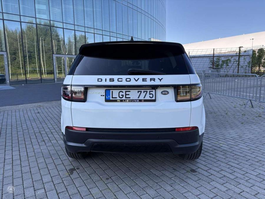 Balts Land Rover Discovery Sport 2020 Šauļi, ar dzinēja tilpumu 2.00 L un nobraukumu 154 tūkst. km par 17800 €, foto 5 vietnē AUTOMOTO.COM.LV