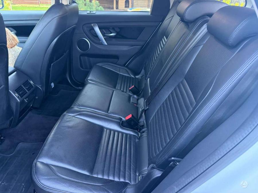 Balts Land Rover Discovery Sport 2020 Šauļi, ar dzinēja tilpumu 2.00 L un nobraukumu 154 tūkst. km par 17800 €, foto 12 vietnē AUTOMOTO.COM.LV