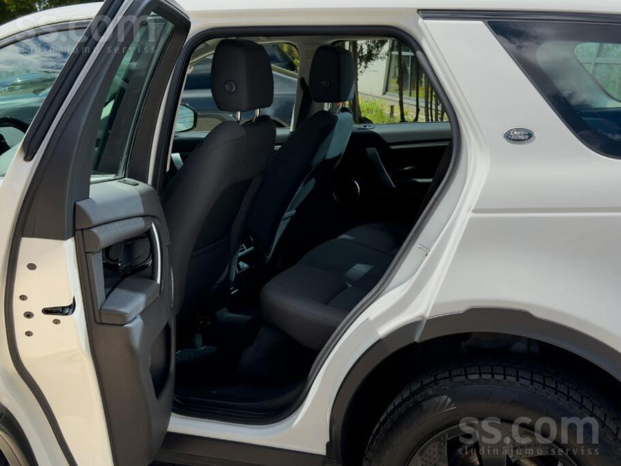 Balts Land Rover Discovery Sport 2021 Daugavpils, ar dzinēja tilpumu 2.00 L un nobraukumu 69 tūkst. km par 18450 €, foto 11 vietnē AUTOMOTO.COM.LV