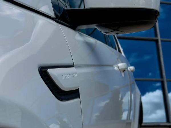 Белый Ленд Ровер Discovery Sport 2021 в Даугавпилс, объемом двигателя 2.00 л и пробегом 69 тыс. км за 18450 €, фото 5 на AUTOMOTO.COM.LV