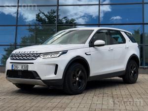 White Land Rover Discovery Sport 2021 in Daugavpils, with an engine capacity of 2.00 L and mileage of 69 thousand km for 18450 €, photo 3 on AUTOMOTO.COM.LV