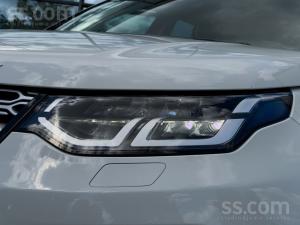 White Land Rover Discovery Sport 2021 in Daugavpils, with an engine capacity of 2.00 L and mileage of 69 thousand km for 18450 €, photo 4 on AUTOMOTO.COM.LV