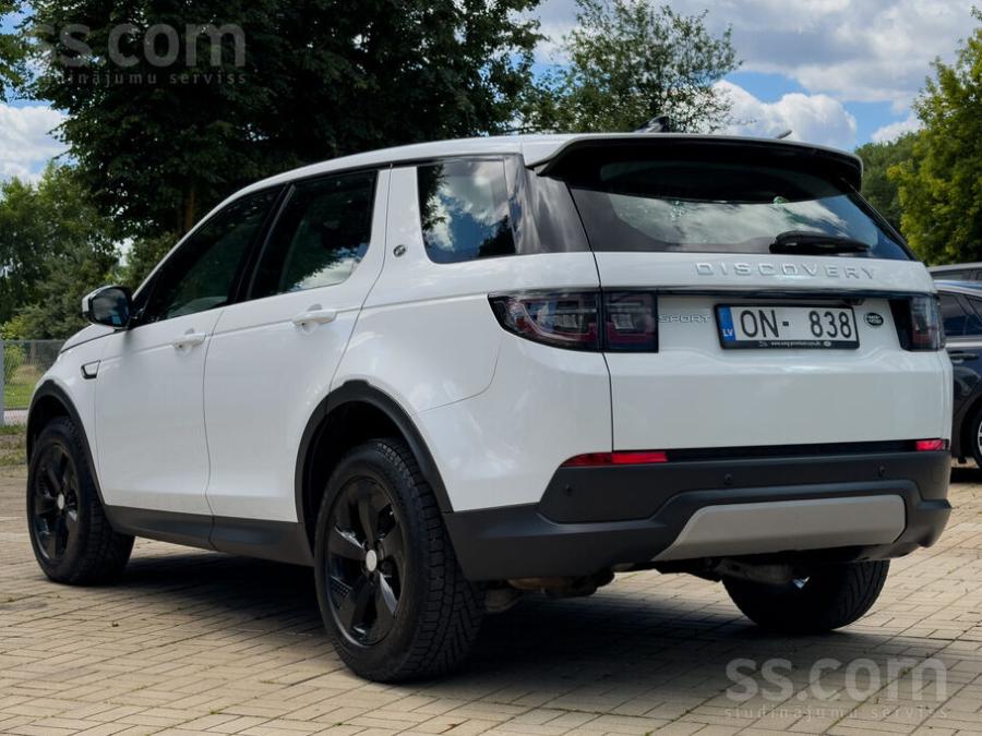 White Land Rover Discovery Sport 2021 in Daugavpils, with an engine capacity of 2.00 L and mileage of 69 thousand km for 18450 €, photo 22 on AUTOMOTO.COM.LV