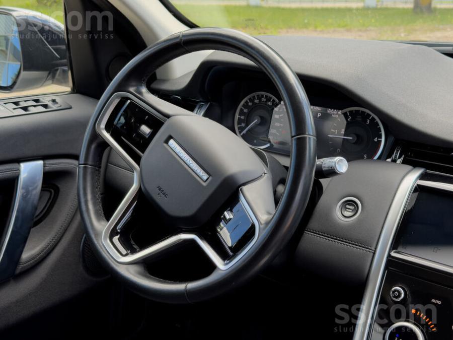 White Land Rover Discovery Sport 2021 in Daugavpils, with an engine capacity of 2.00 L and mileage of 69 thousand km for 18450 €, photo 31 on AUTOMOTO.COM.LV