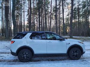 White Land Rover Discovery Sport 2021 in Silute, with an engine capacity of 2.00 L and mileage of 21 thousand km for 25999 €, photo 3 on AUTOMOTO.COM.LV