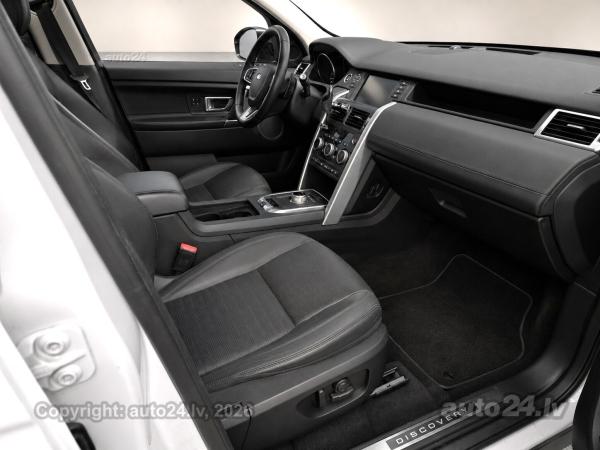White Land Rover Discovery Sport 2015 in Tallinn, with an engine capacity of 2.20 L and mileage of 205 thousand km for 12900 €, photo 9 on AUTOMOTO.COM.LV