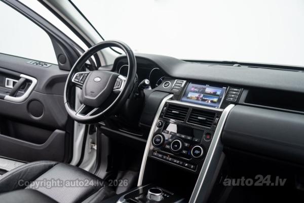 Balts Land Rover Discovery Sport 2017 Tallina, ar dzinēja tilpumu 2.00 L un nobraukumu 90 tūkst. km par 17999 €, foto 11 vietnē AUTOMOTO.COM.LV