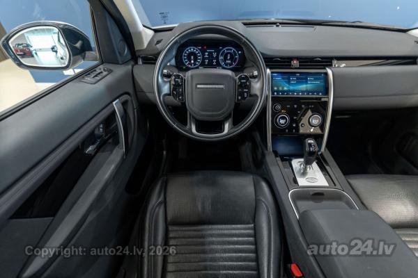 White Land Rover Discovery Sport 2020 in Tallinn, with an engine capacity of 2.00 L and mileage of 111 thousand km for 22990 €, photo 8 on AUTOMOTO.COM.LV
