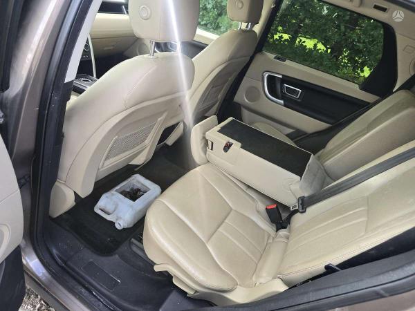 Dzeltens Land Rover Discovery Sport 2015 Tauragė, ar dzinēja tilpumu 2.00 L un nobraukumu 220 tūkst. km par 4600 €, foto 8 vietnē AUTOMOTO.COM.LV