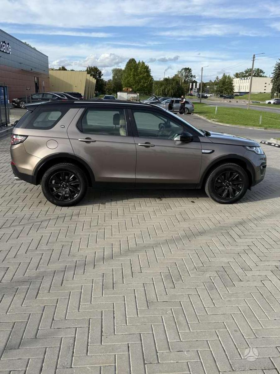 Yellow Land Rover Discovery Sport 2015 in Kaunas, with an engine capacity of 2.18 L and mileage of 215 thousand km for 11600 €, photo 14 on AUTOMOTO.COM.LV