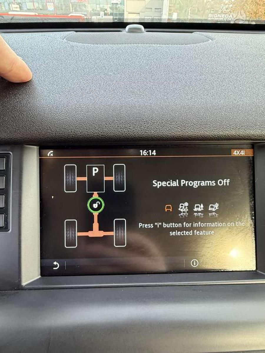 Yellow Land Rover Discovery Sport 2015 in Kaunas, with an engine capacity of 2.18 L and mileage of 215 thousand km for 11600 €, photo 27 on AUTOMOTO.COM.LV