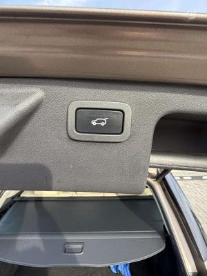 Yellow Land Rover Discovery Sport 2015 in Kaunas, with an engine capacity of 2.18 L and mileage of 215 thousand km for 11600 €, photo 30 on AUTOMOTO.COM.LV