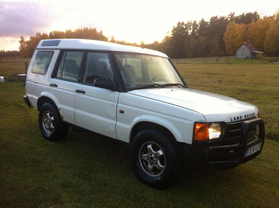 White Land Rover Discovery 2000 in Siauliai, with an engine capacity of 2.50 L and mileage of 260 thousand km for 3500 €, photo 5 on AUTOMOTO.COM.LV