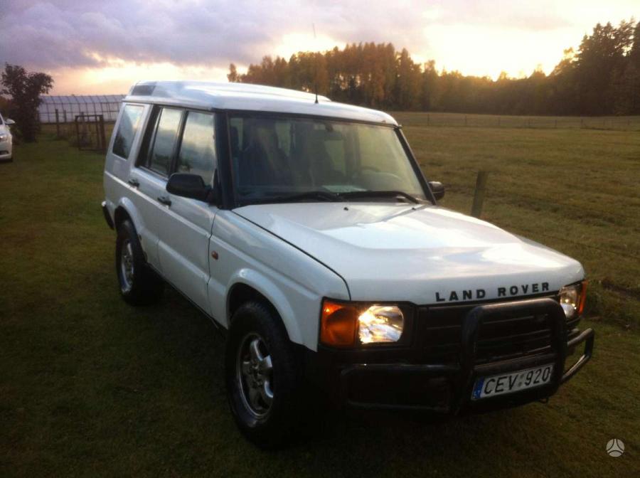 White Land Rover Discovery 2000 in Siauliai, with an engine capacity of 2.50 L and mileage of 260 thousand km for 3500 €, photo 6 on AUTOMOTO.COM.LV