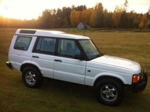 White Land Rover Discovery 2000 in Siauliai, with an engine capacity of 2.50 L and mileage of 260 thousand km for 3500 €, photo 11 on AUTOMOTO.COM.LV
