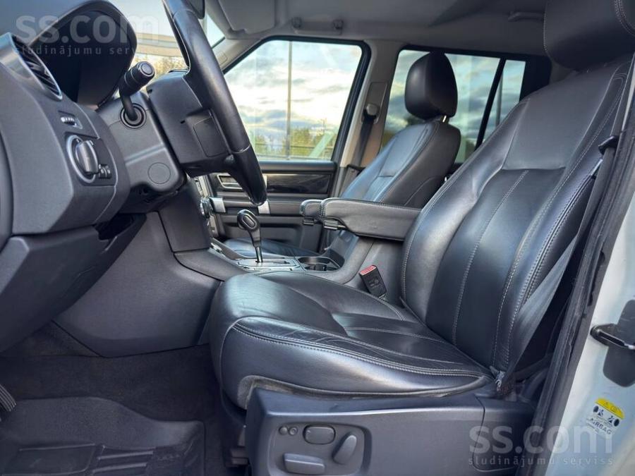 Balts Land Rover Discovery 2011 Rīga, ar dzinēja tilpumu 3.00 L un nobraukumu 234 tūkst. km par 11000 €, foto 12 vietnē AUTOMOTO.COM.LV