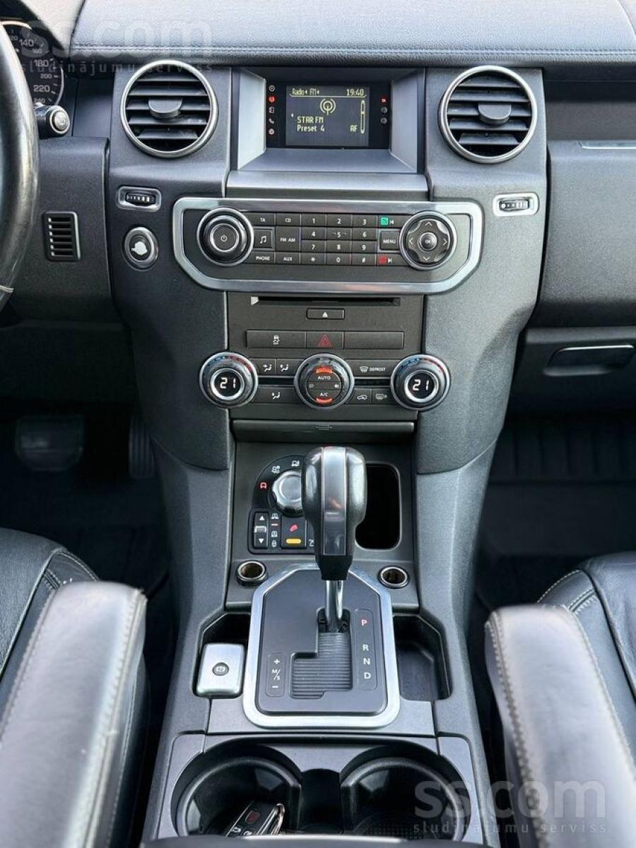 Balts Land Rover Discovery 2011 Rīga, ar dzinēja tilpumu 3.00 L un nobraukumu 234 tūkst. km par 11000 €, foto 15 vietnē AUTOMOTO.COM.LV