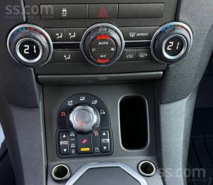 Balts Land Rover Discovery 2011 Rīga, ar dzinēja tilpumu 3.00 L un nobraukumu 234 tūkst. km par 11000 €, foto 16 vietnē AUTOMOTO.COM.LV