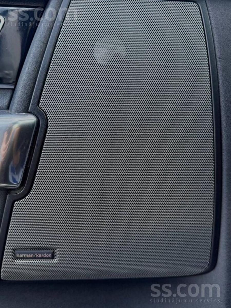 Balts Land Rover Discovery 2011 Rīga, ar dzinēja tilpumu 3.00 L un nobraukumu 234 tūkst. km par 11000 €, foto 19 vietnē AUTOMOTO.COM.LV