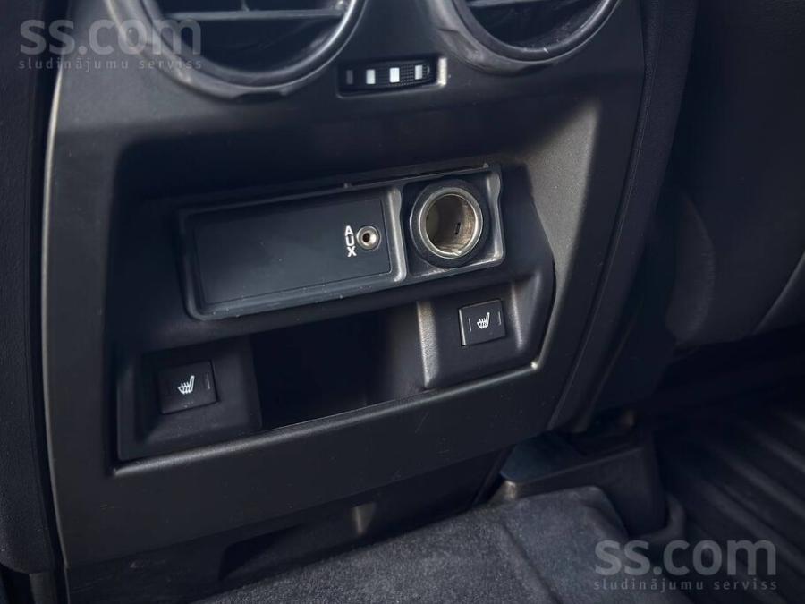 Balts Land Rover Discovery 2011 Rīga, ar dzinēja tilpumu 3.00 L un nobraukumu 234 tūkst. km par 11000 €, foto 25 vietnē AUTOMOTO.COM.LV