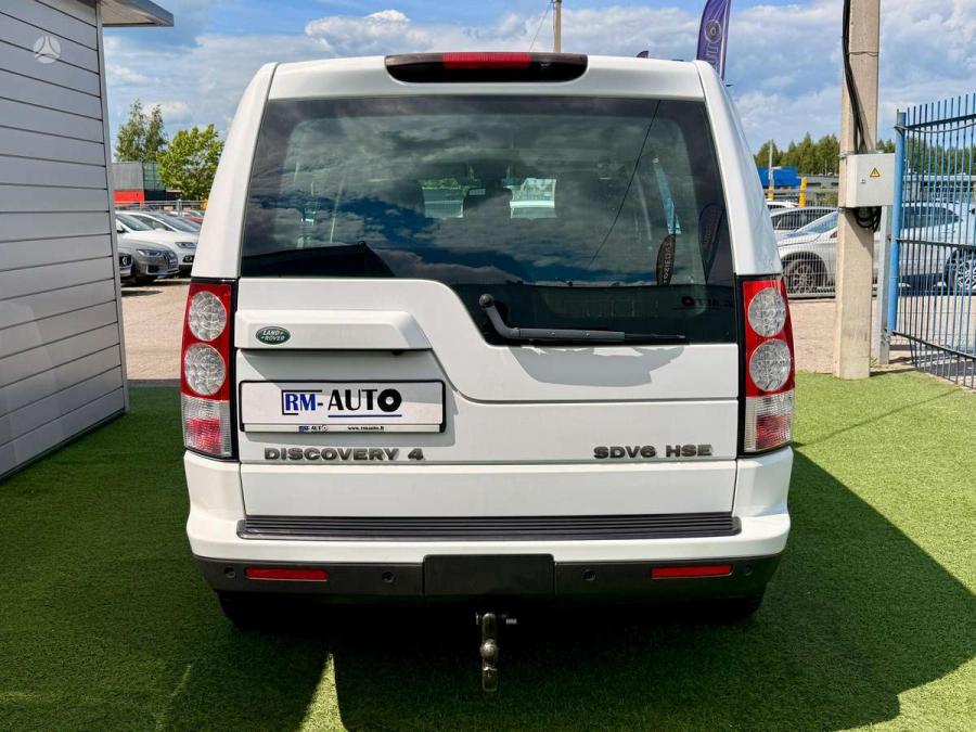White Land Rover Discovery 2011 in Panevezys, with an engine capacity of 2.99 L and mileage of 292 thousand km for 8500 €, photo 7 on AUTOMOTO.COM.LV
