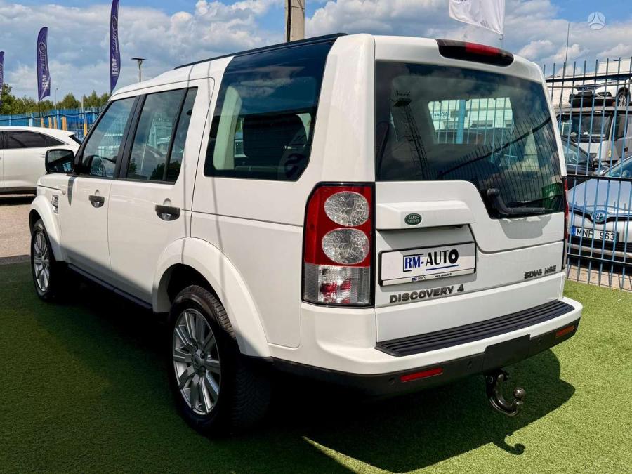 White Land Rover Discovery 2011 in Panevezys, with an engine capacity of 2.99 L and mileage of 292 thousand km for 8500 €, photo 8 on AUTOMOTO.COM.LV