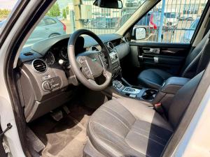 White Land Rover Discovery 2011 in Panevezys, with an engine capacity of 2.99 L and mileage of 292 thousand km for 8500 €, photo 11 on AUTOMOTO.COM.LV
