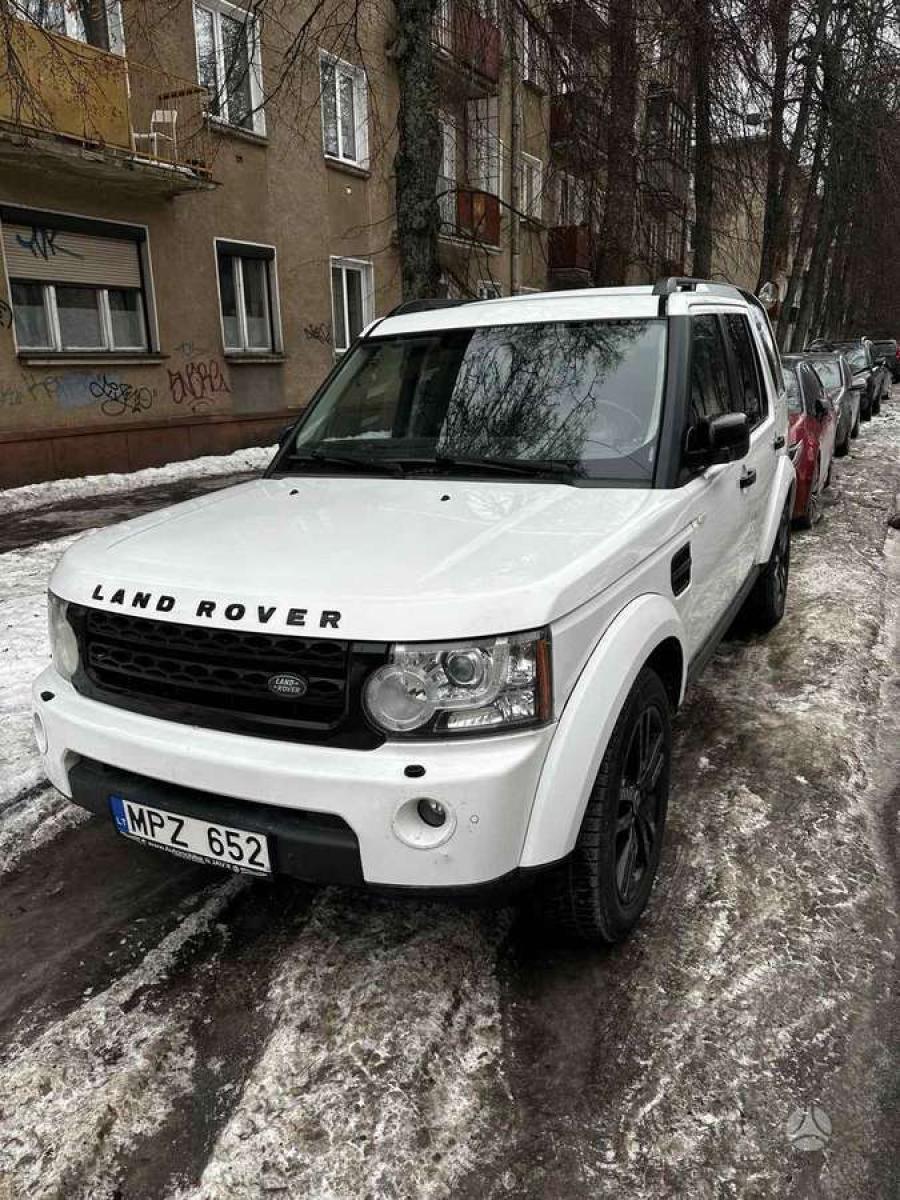 White Land Rover Discovery 2013 in Vilnius, with an engine capacity of 5.00 L and mileage of 240 thousand km for 11200 €, photo 2 on AUTOMOTO.COM.LV