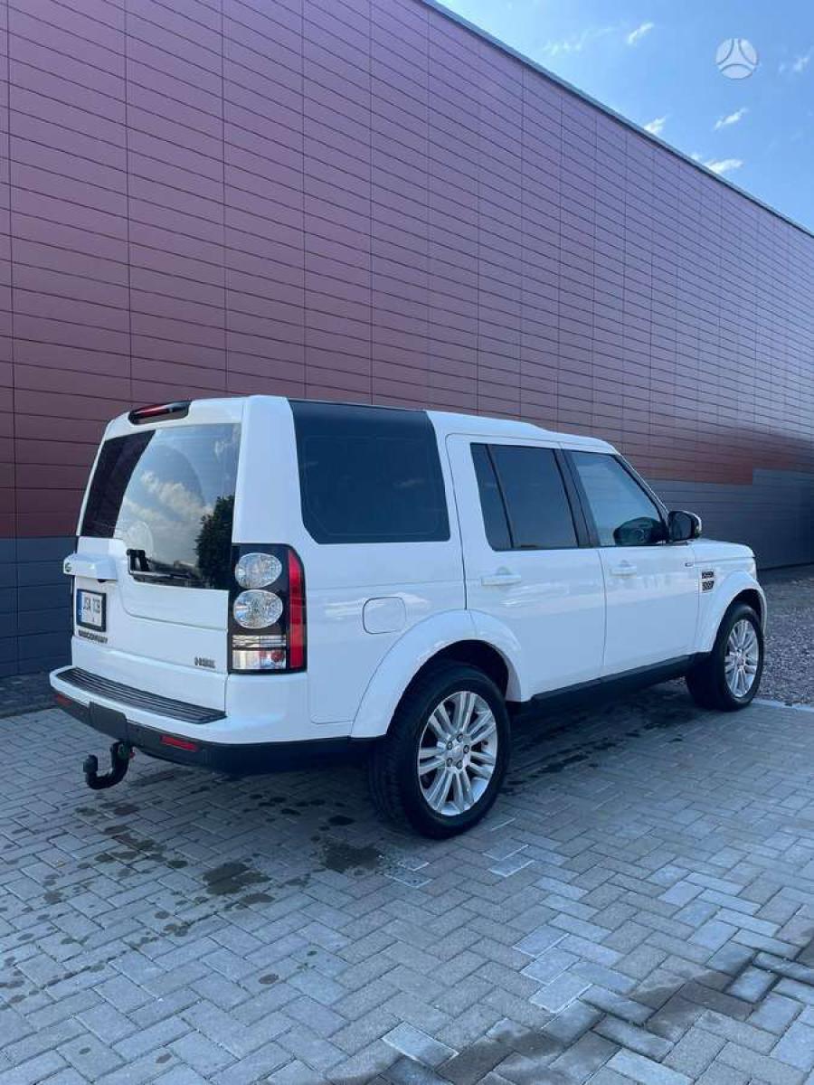 Balts Land Rover Discovery 2014 Klaipėda, ar dzinēja tilpumu 2.99 L un nobraukumu 320 tūkst. km par 12700 €, foto 8 vietnē AUTOMOTO.COM.LV