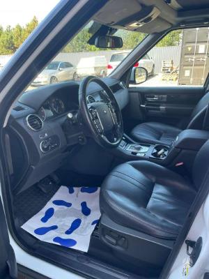Balts Land Rover Discovery 2014 Klaipėda, ar dzinēja tilpumu 2.99 L un nobraukumu 320 tūkst. km par 12700 €, foto 9 vietnē AUTOMOTO.COM.LV