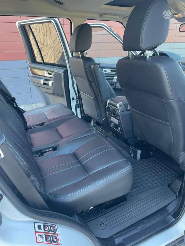 Balts Land Rover Discovery 2014 Klaipėda, ar dzinēja tilpumu 2.99 L un nobraukumu 320 tūkst. km par 12700 €, foto 10 vietnē AUTOMOTO.COM.LV