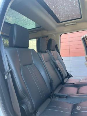 Balts Land Rover Discovery 2014 Klaipėda, ar dzinēja tilpumu 2.99 L un nobraukumu 320 tūkst. km par 12700 €, foto 12 vietnē AUTOMOTO.COM.LV