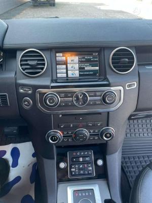 Balts Land Rover Discovery 2014 Klaipėda, ar dzinēja tilpumu 2.99 L un nobraukumu 320 tūkst. km par 12700 €, foto 14 vietnē AUTOMOTO.COM.LV