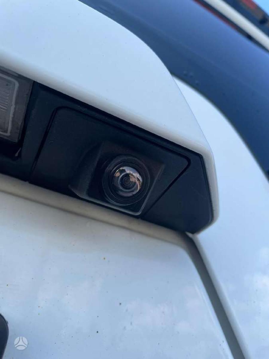 Balts Land Rover Discovery 2014 Klaipėda, ar dzinēja tilpumu 2.99 L un nobraukumu 320 tūkst. km par 12700 €, foto 19 vietnē AUTOMOTO.COM.LV