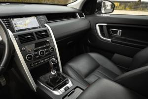 Balts Land Rover Discovery 2016 Rīga, ar dzinēja tilpumu 2.00 L un nobraukumu 190 tūkst. km par 12990 €, foto 7 vietnē AUTOMOTO.COM.LV