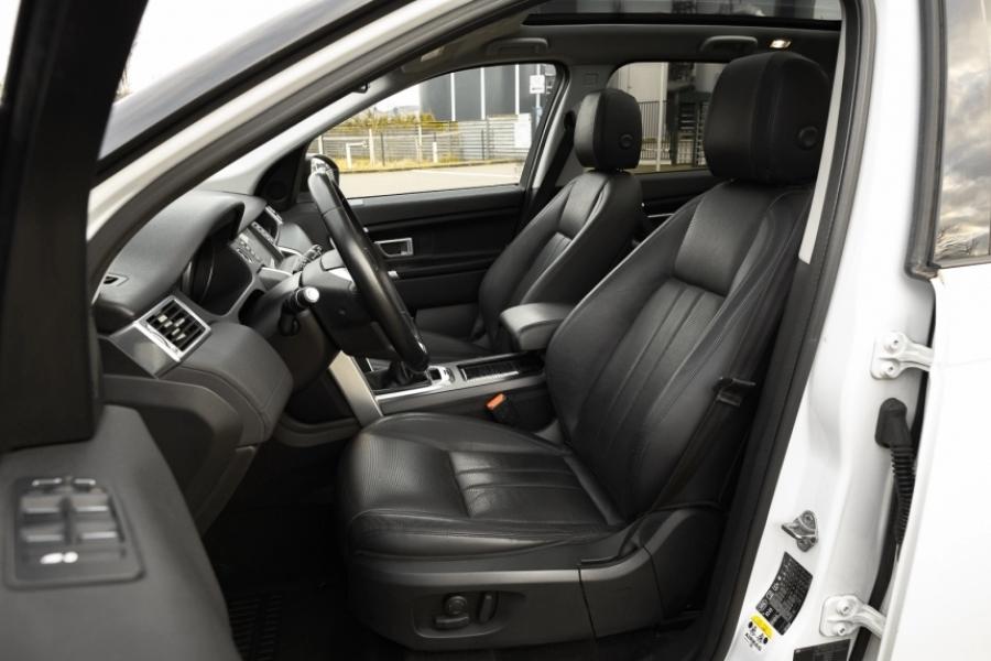 Balts Land Rover Discovery 2016 Rīga, ar dzinēja tilpumu 2.00 L un nobraukumu 190 tūkst. km par 12990 €, foto 8 vietnē AUTOMOTO.COM.LV