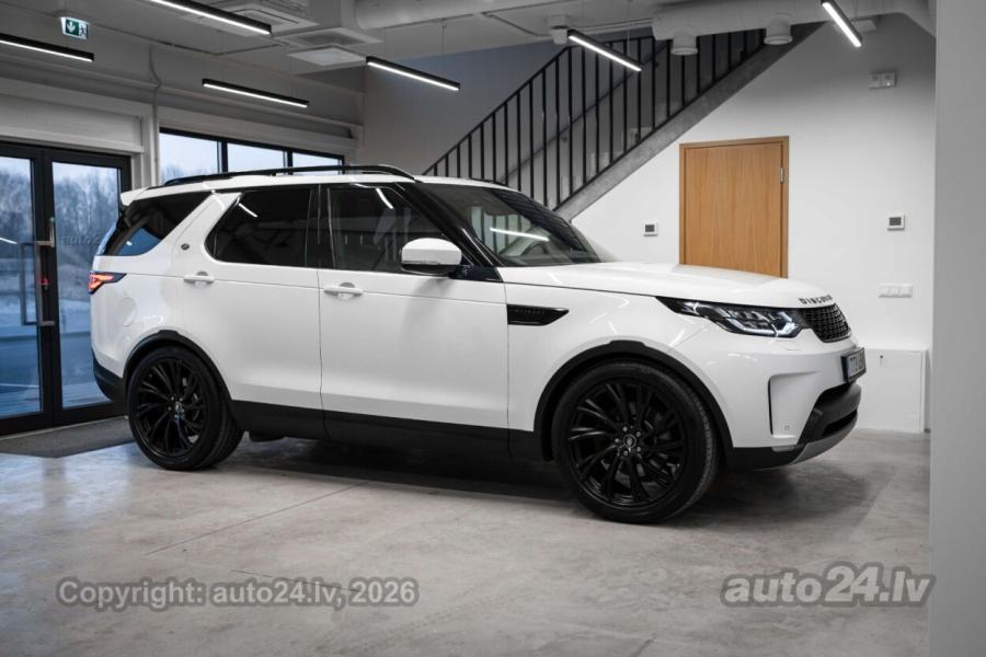 White Land Rover Discovery 2017 in Tallinn, with an engine capacity of 2.00 L and mileage of 142 thousand km for 19890 €, photo 2 on AUTOMOTO.COM.LV