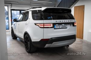 White Land Rover Discovery 2017 in Tallinn, with an engine capacity of 2.00 L and mileage of 142 thousand km for 19890 €, photo 5 on AUTOMOTO.COM.LV