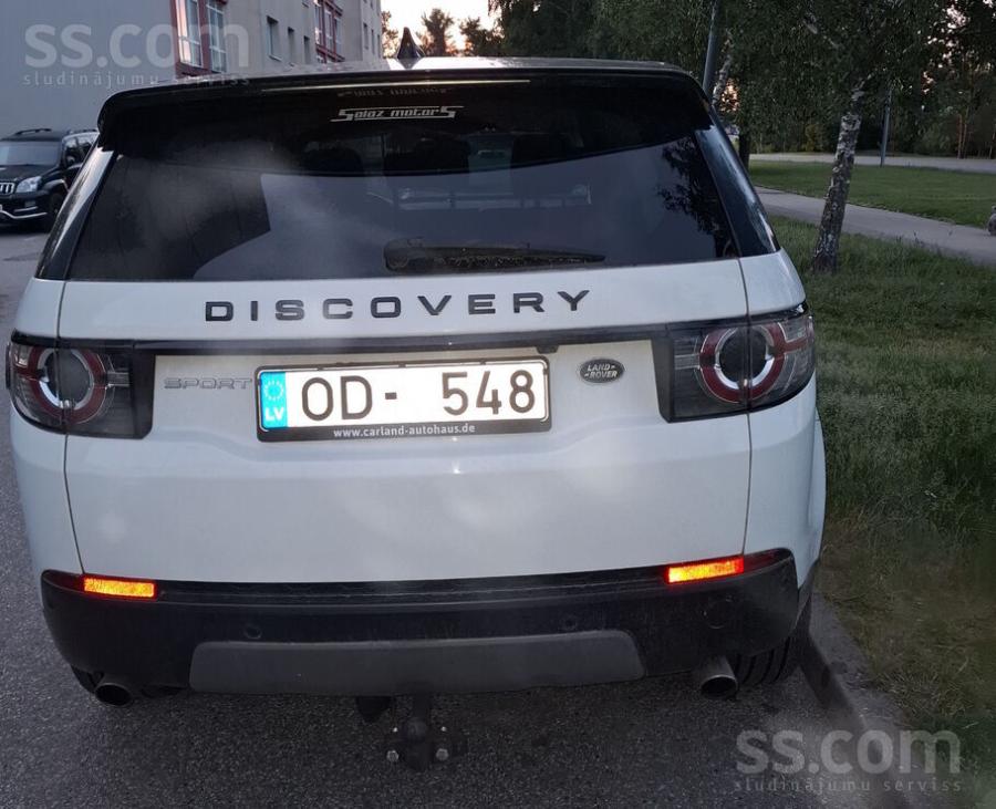Balts Land Rover Discovery 2017 Rīga, ar dzinēja tilpumu 2.00 L un nobraukumu 157 tūkst. km par 11500 €, foto 3 vietnē AUTOMOTO.COM.LV