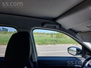 Balts Land Rover Discovery 2017 Rīga, ar dzinēja tilpumu 2.00 L un nobraukumu 157 tūkst. km par 11500 €, foto 14 vietnē AUTOMOTO.COM.LV
